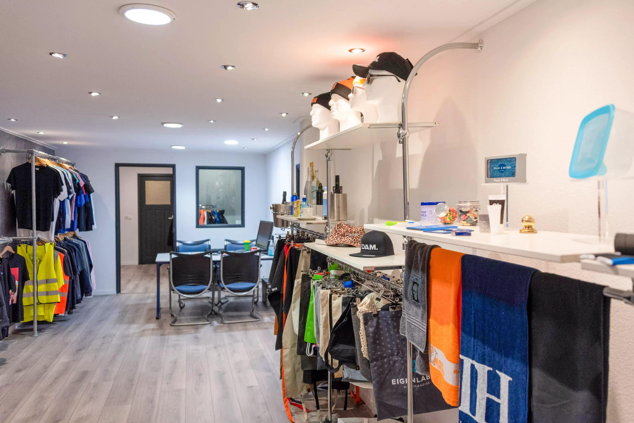 Wat bieden wij? - Eigenlabel Merchandise